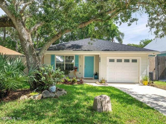 493 Pyrus St, Saint Augustine, FL 32080