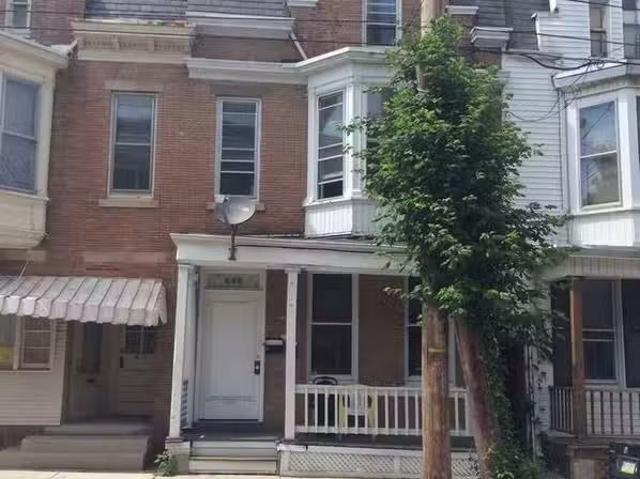 493 W. King St. Apt. 2 493 W King St #2