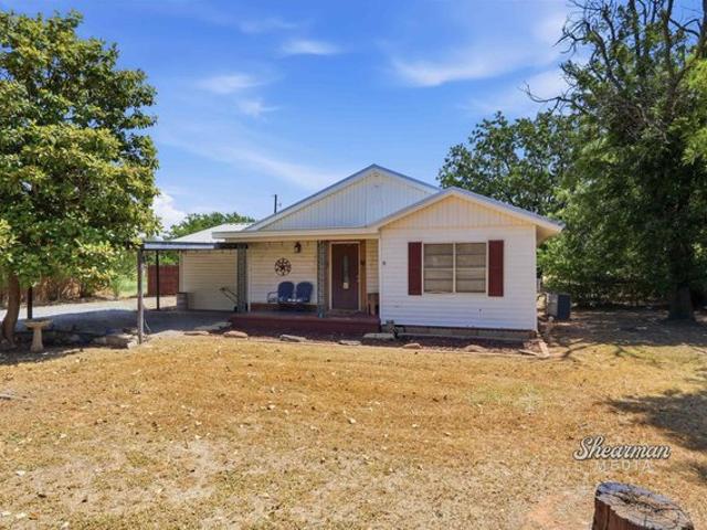 493 Wellington Ln, Wichita Falls, TX 76305