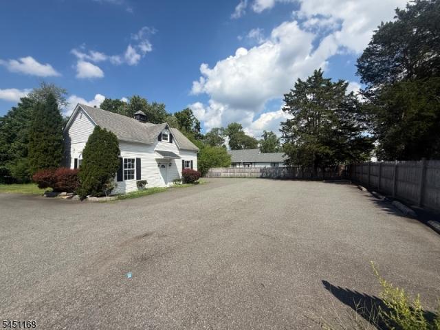 493 Union Ave