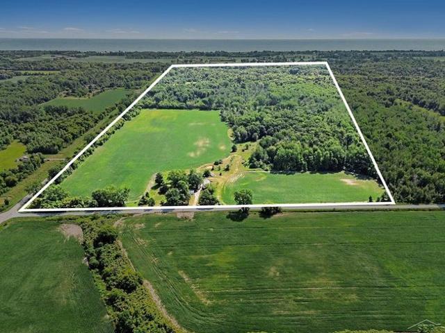 4944 N Elevator Rd, Pinconning, MI 48650
