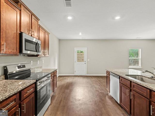 4944 Bridle Run Trail