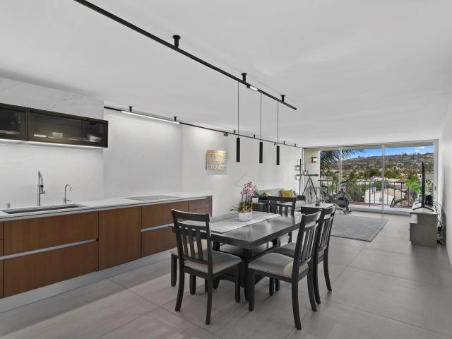 4944 Cass # 604