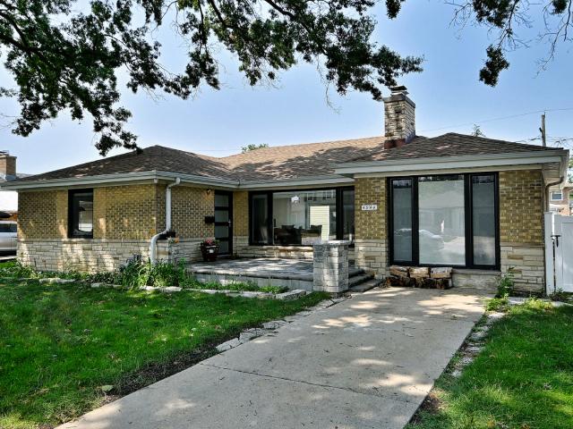 4944 Jarvis Avenue