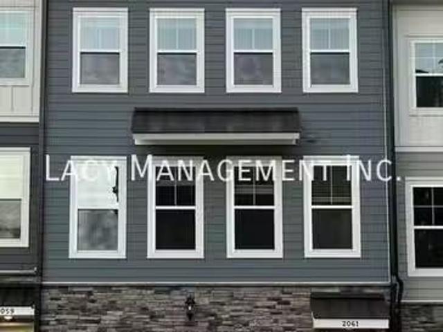 49451701 2061 Eva Pearl Dr #1