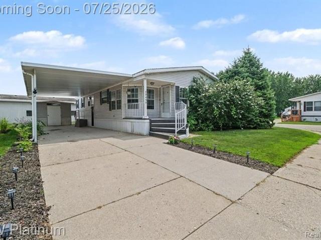 49454 Wisteria Ct, Shelby Township, MI 48315