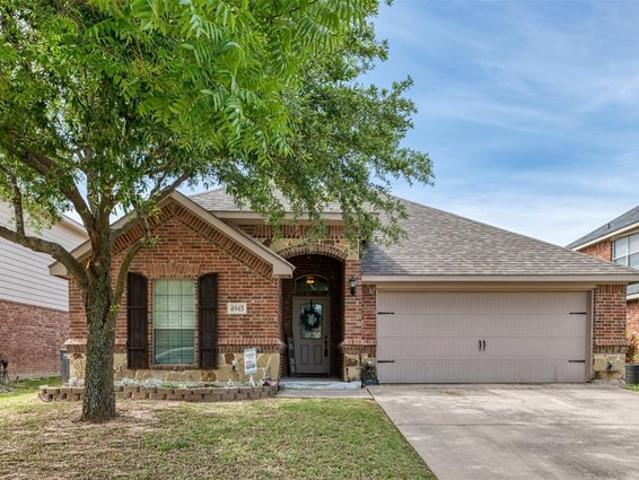 4945 Wild Oats Dr, Fort Worth, TX 76179