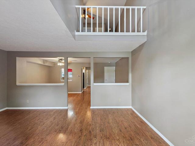 4946 Columbia Circle