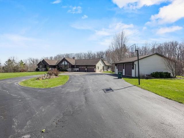 4946 Denmark Rd, Denmark, WI 54208