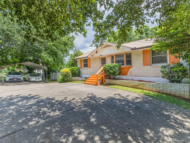 4946 Packard Dr