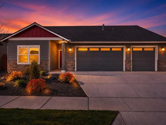 4946 SW Zenith Ave, Redmond, OR 97756