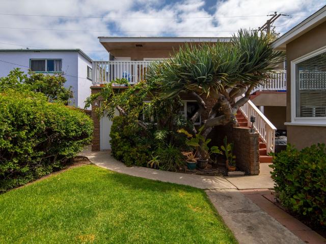 4946 4952 1/2 Del Mar Ave