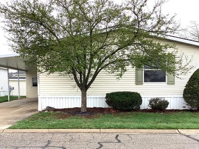 49471 Wintergreen Dr, Shelby Township, MI 48315