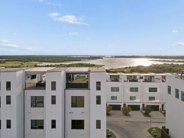 4948 Blaynes View