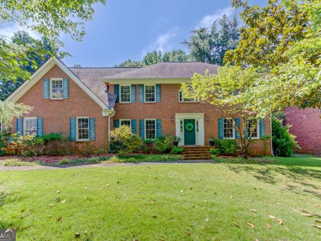 4948 Woodfall Dr SW, Lilburn, GA 30047