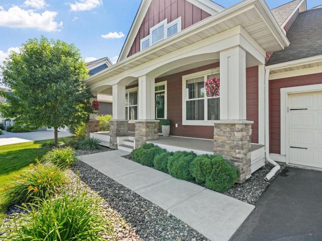4949 Otter Trail NE