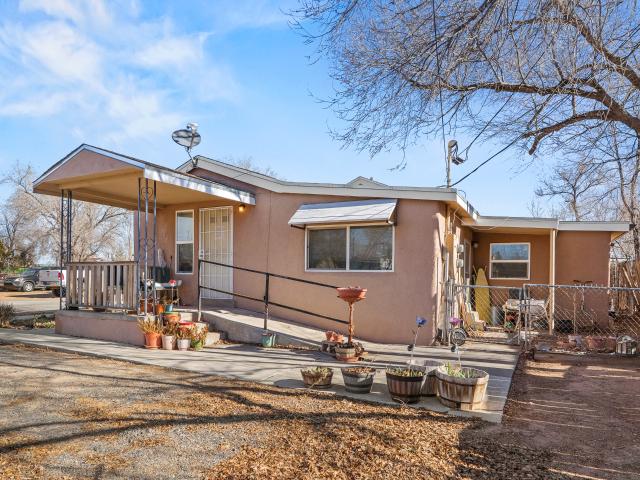 4949 Calle Pico