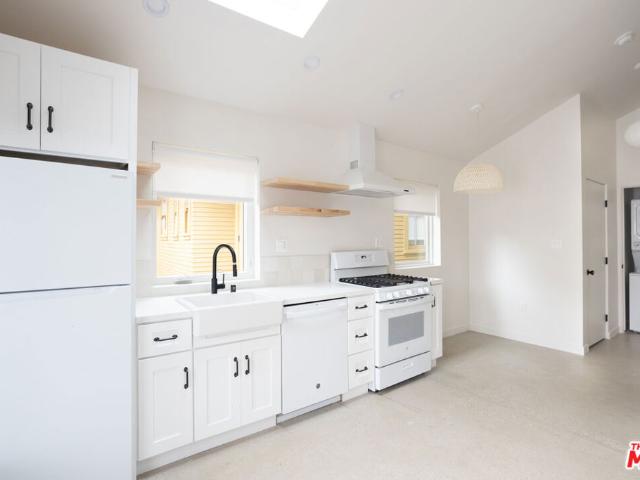 1/2 Sycamore Terrace