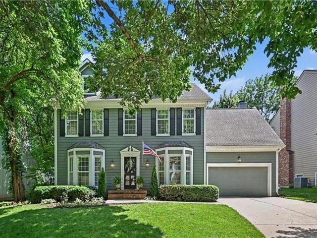 4949 W 129th St, Leawood, KS 66209
