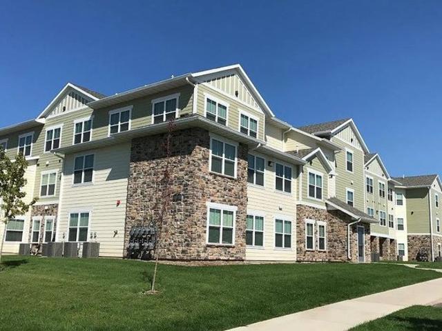 4940 E 54th St, Sioux Falls, SD 57110