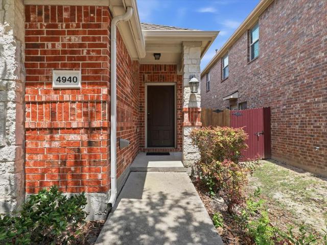 4940 Stray Creek Lane