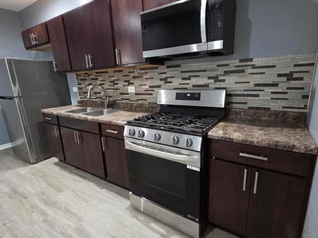 4940 W Van Buren St 4 Bedroom Apartment for Rent at 4940 W Van Buren St, Chicago, IL 60644 Austin