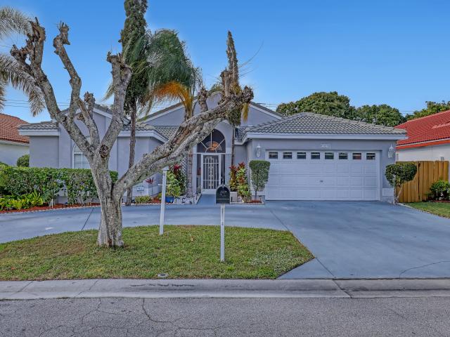 4941 Broadstone Cir, West Palm Beach, FL 33417 | MLS #R11158 | Compass