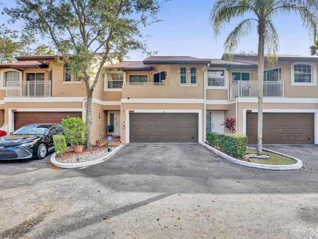 4941 Riverside Dr, Coral Springs, FL 33067