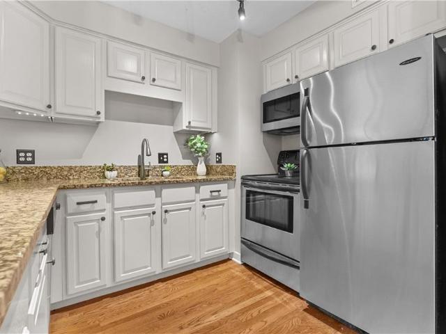 4942 Walnut St, Unit 2 SOUTH, Kansas City, MO 64112 | MLS #2608 | Compass