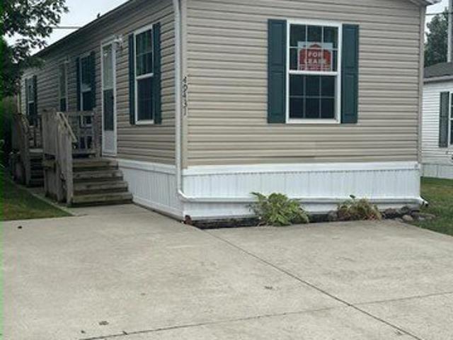 49431 Oak St Unit 41, Plymouth, MI 48170