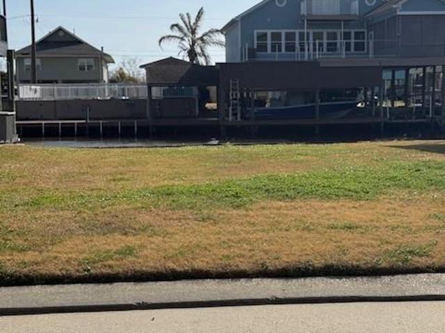 4943 Fran Ln, Barataria, LA 70036 | MLS #2485 | Compass