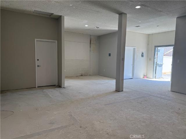 4943 La Sierra Avenue