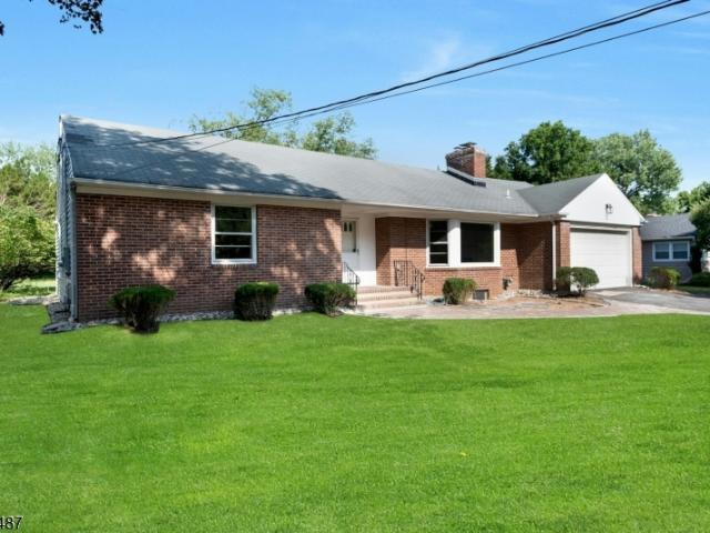 494 King George Rd