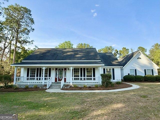 494 Hunter Rd NW, Baxley, GA 31513