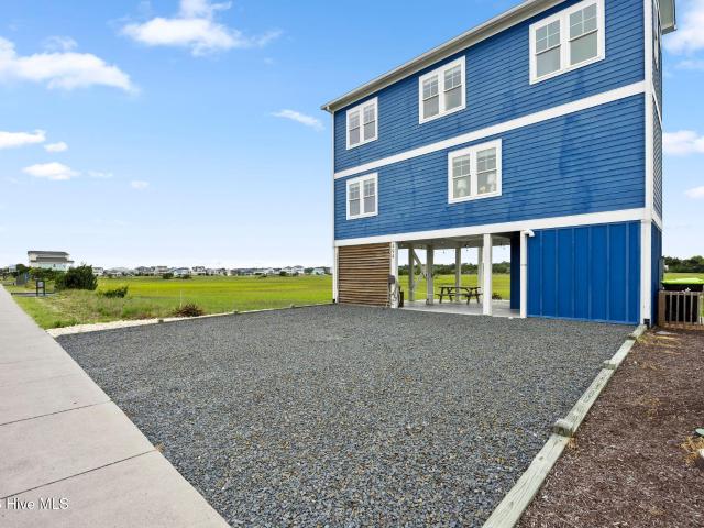 494 Ocean Boulevard W