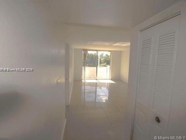 494 NW 165th St Rd #C307, Miami, FL 33169