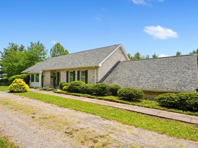 494 Soapstone Hill Rd SE, Floyd, VA 24091