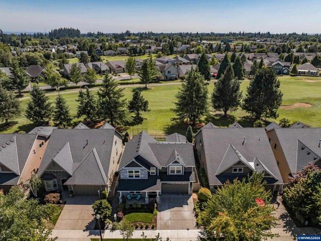 494 Troon Ave, Woodburn, OR 97071