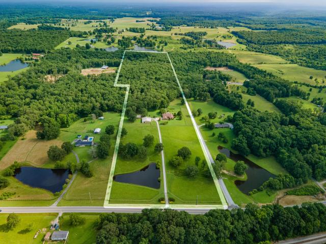 4955 Highway 70 W, Dickson, TN 37055 | MLS #3168 | Compass