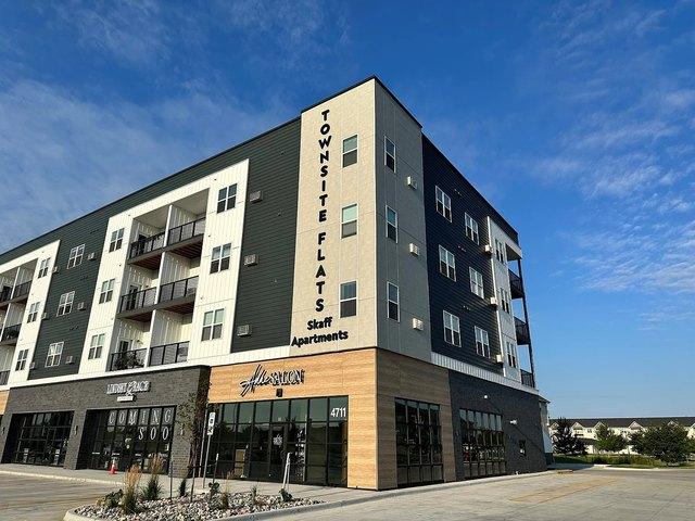 4955 17th Ave S, Fargo, ND 58103