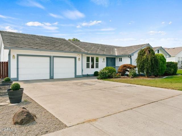4956 N Sky Vista Ave, Yakima, WA 98901