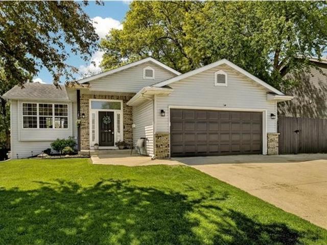 4956 4th St NW, Rochester, MN 55901