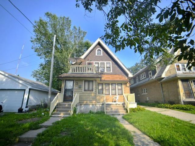 4956 4 N 19th St, Milwaukee, WI 53209