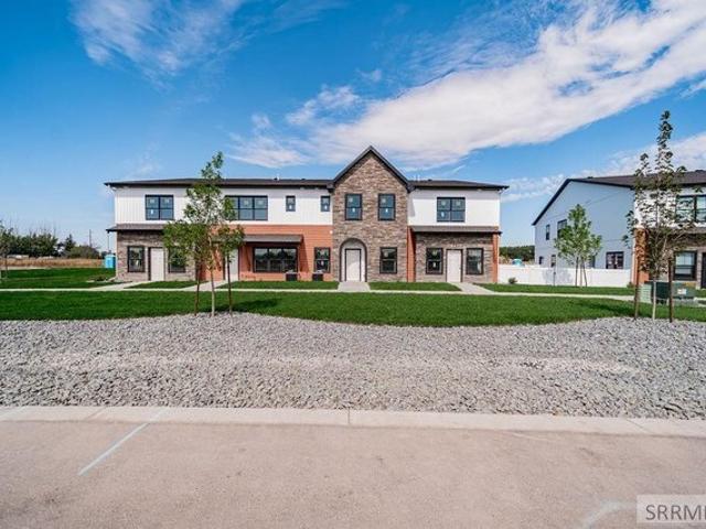 4957 N Beach Dr, Idaho Falls, ID 83401