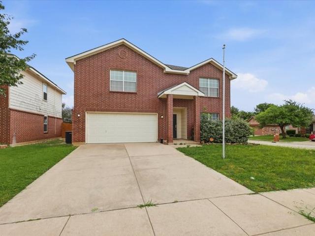 4957 Thorn Hollow Dr, Fort Worth, TX 76244
