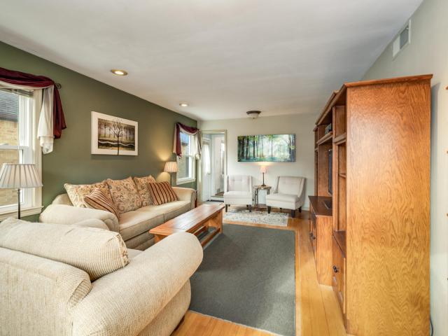 4959 N Berkeley Blvd