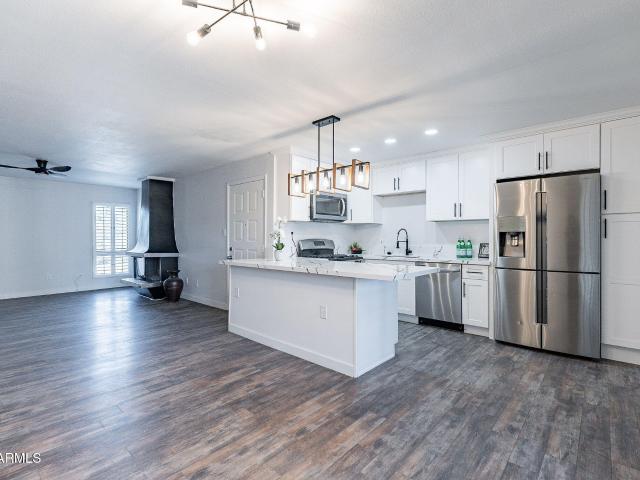 4950 n miller road # 220