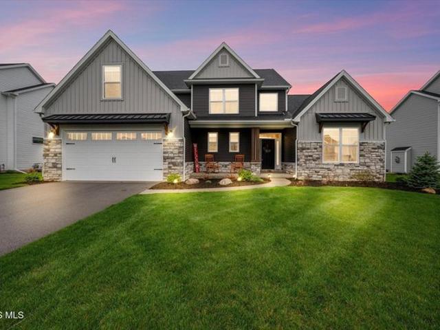 4950 Buckeye Dr, Monclova, OH 43542