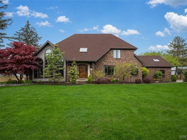 4950 E River Rd, Grand Island, NY 14072