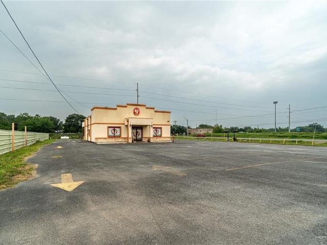 4951 N Fm 493